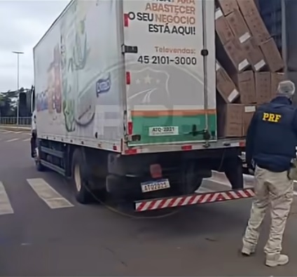 PRF apreende cerca de 250 mil maços de cigarros contrabandeados na BR ...